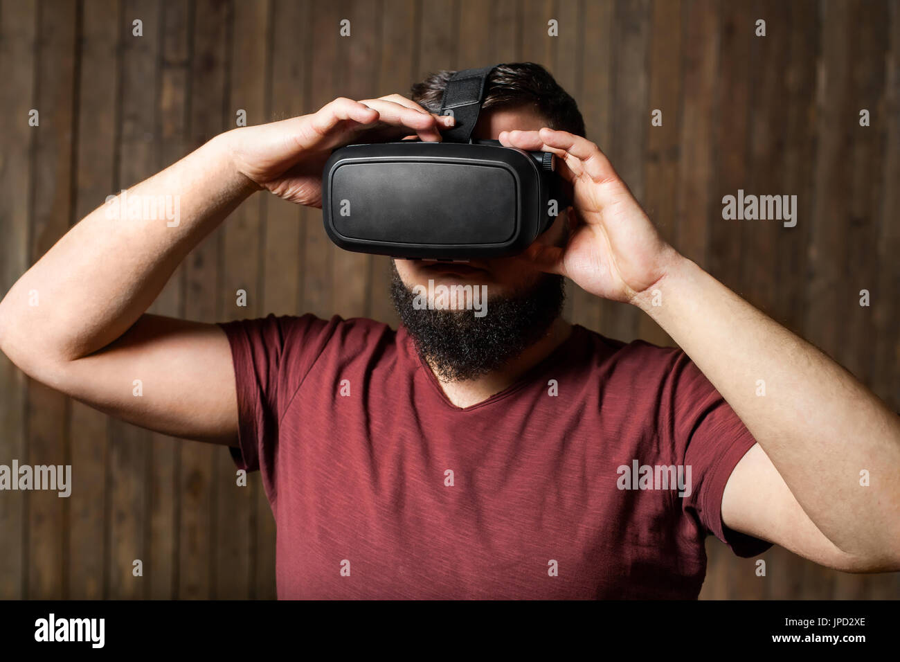 bearded man with virtual reality glasses Stock Photo - Alamy bearded man with virtual reality glasses Stock Photo - Alamy