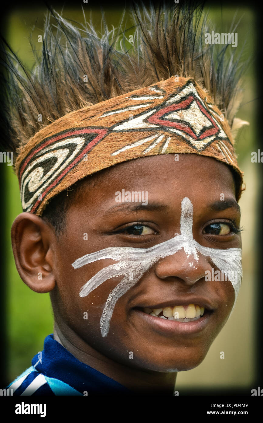 Papuan art and culture hi-res stock photography and images - Alamy