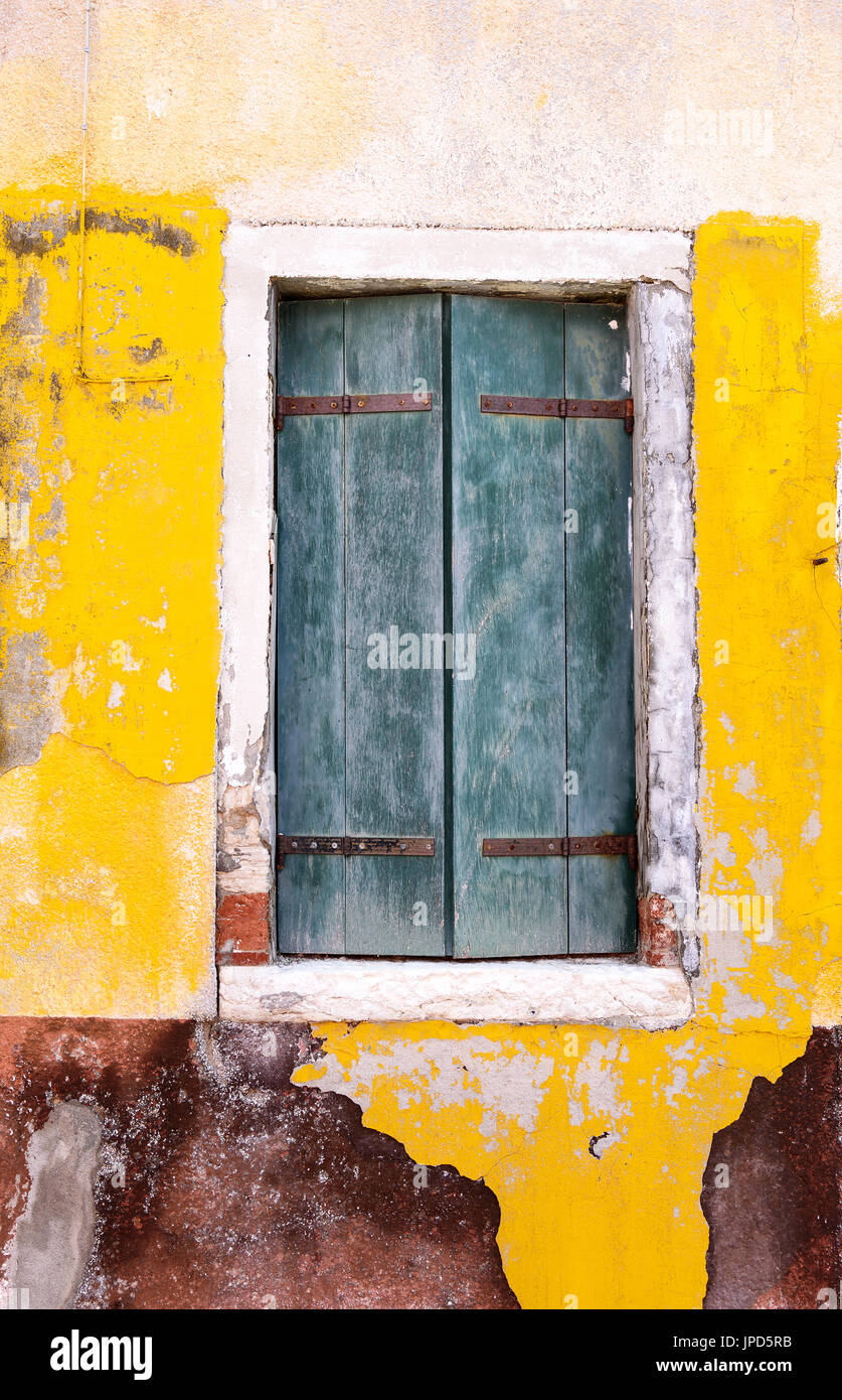 Old wall and window hi-res stock photography and images - Alamy