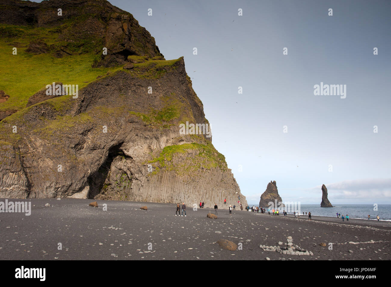 Reynisfjara black sand beach iceland hi-res stock photography and ...