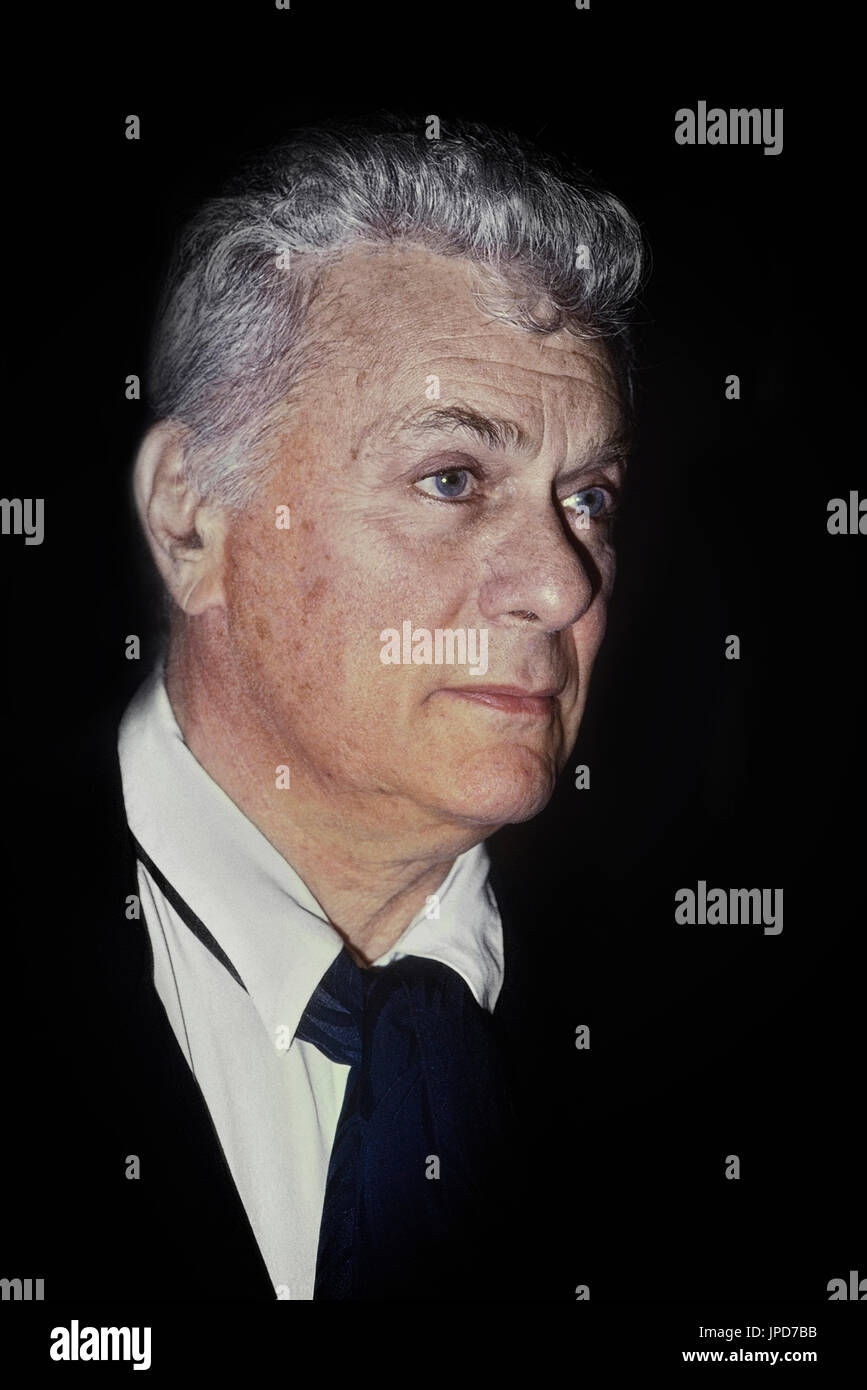 Blue eyes actor hi-res stock photography and images - Alamy