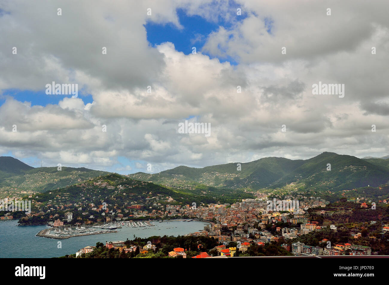 Rapallo beach hi-res stock photography and images - Alamy