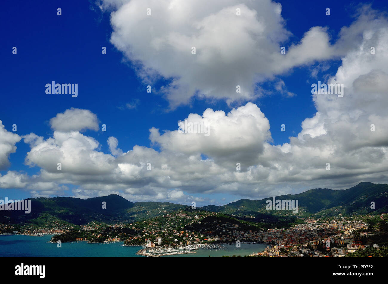 Rapallo beach hi-res stock photography and images - Alamy
