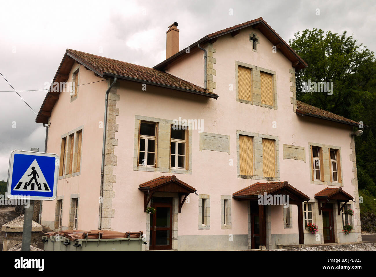 French catholic school hi-res stock photography and images - Alamy