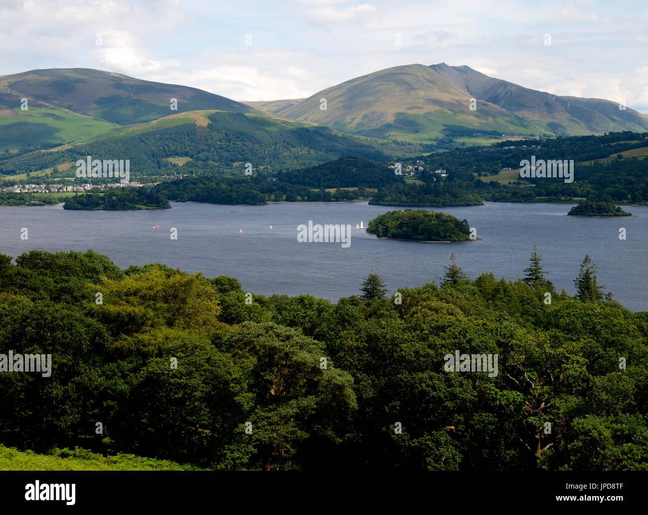 Derwentwater lake district hi-res stock photography and images - Alamy