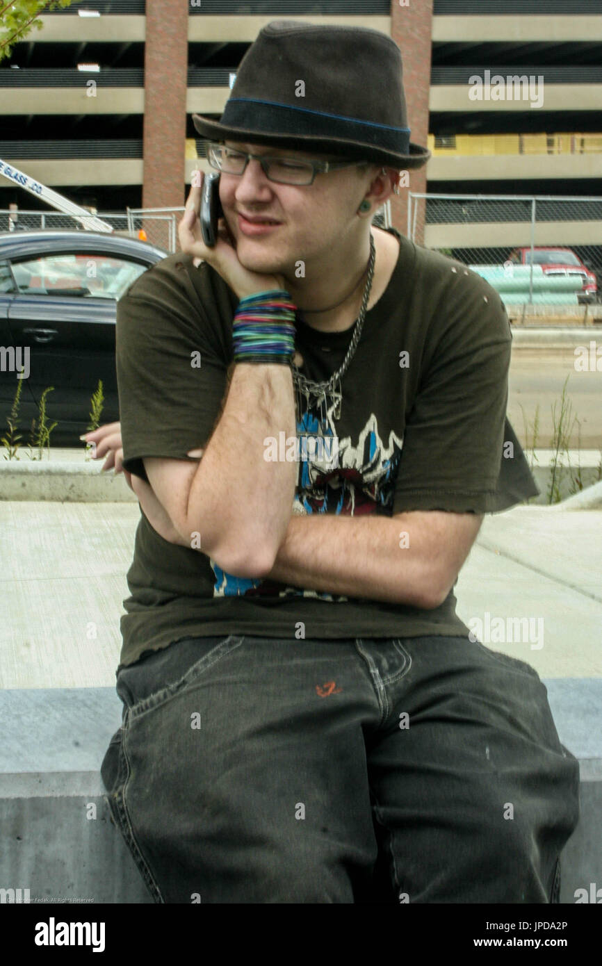 Punk rock photographer hi-res stock photography and images - Alamy