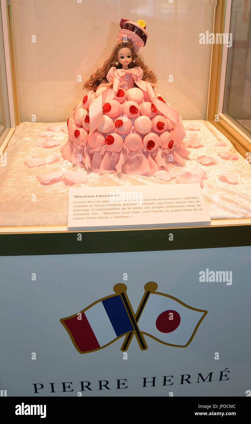 Tomy and co paris hi-res stock photography and images - Alamy