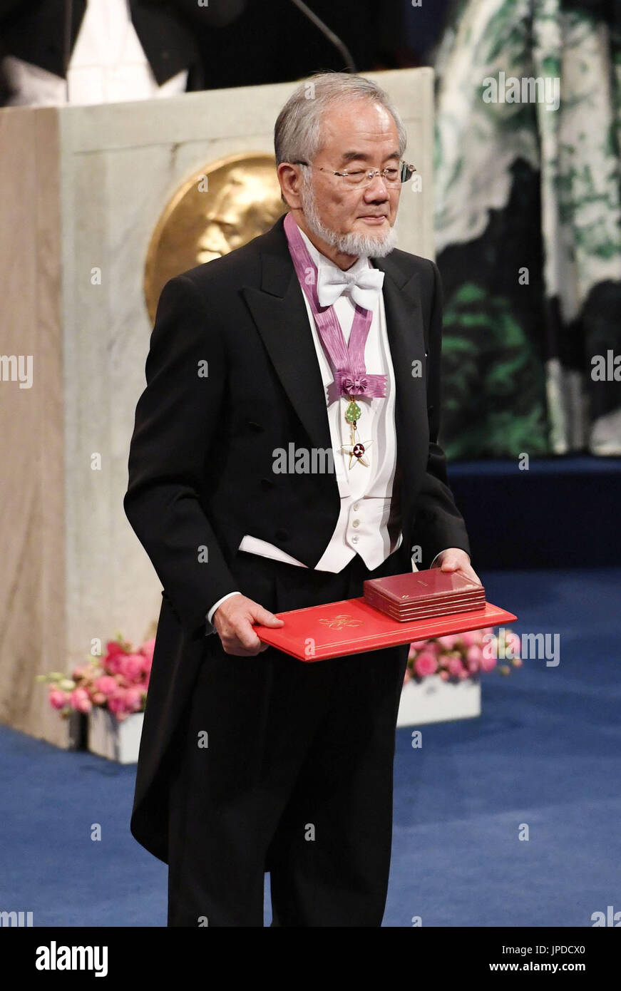 Japanese scientist Yoshinori Ohsumi receives the Nobel Prize in ...