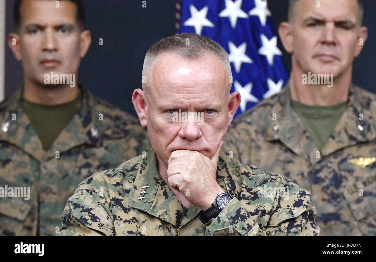 Lt. Gen. Lawrence Nicholson (C), top U.S. military commander in Okinawa ...