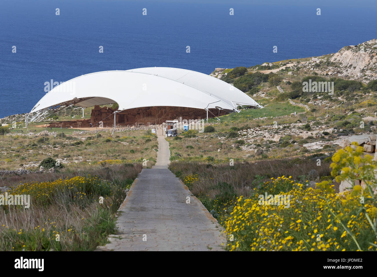 Mnajdra, prehistoric temple complex with canopy, megalithic temple ...