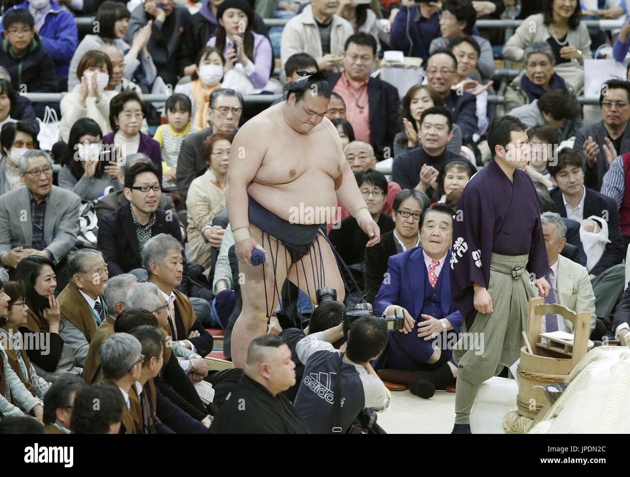Injury-hit yokozuna Kisenosato leaves the sumo ring after losing to ...