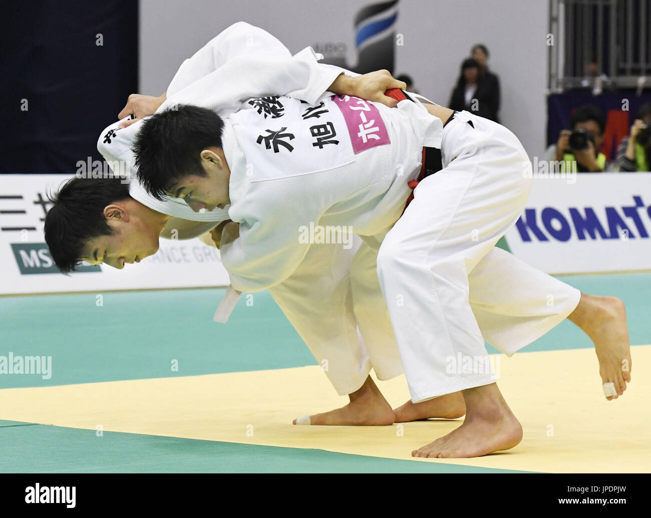 Rio Olympic bronze medalist Takanori Nagase (front) defeats Hayato ...
