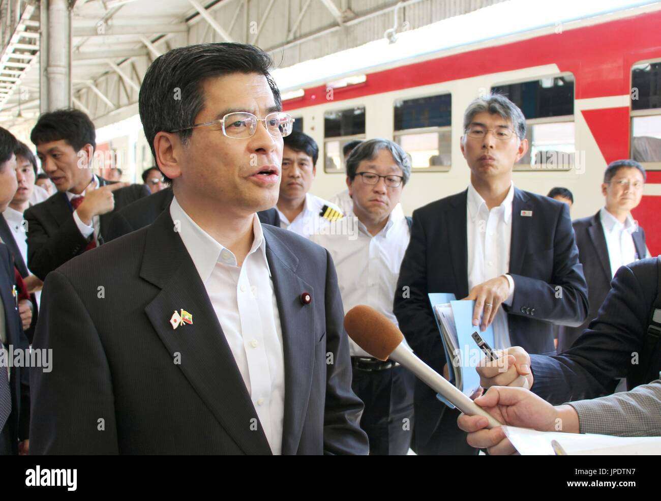 Japanese transport minister Keiichi Ishii inspects Yangon Central ...