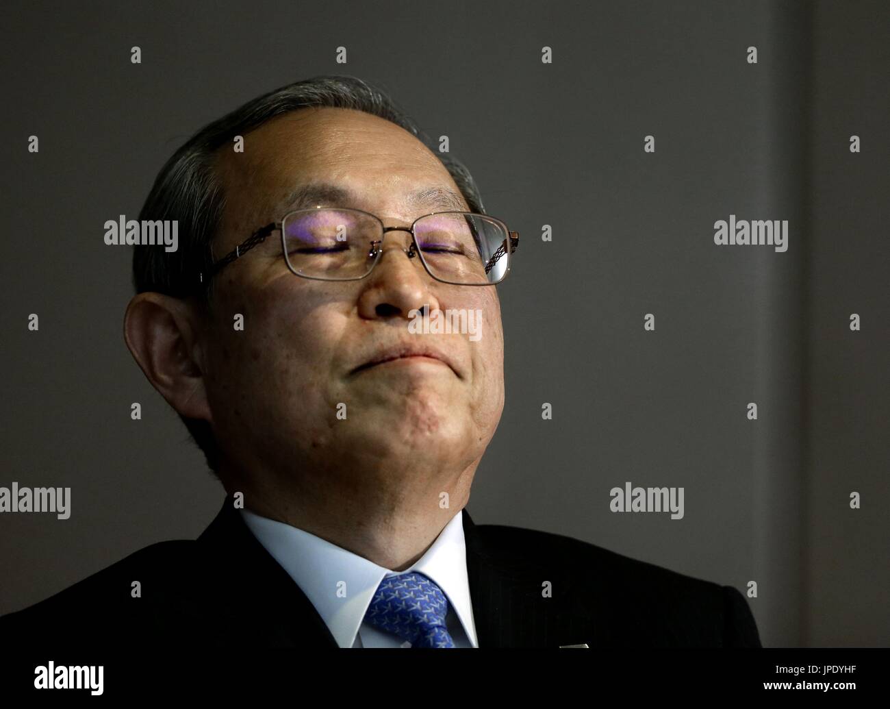 Toshiba Corp. Chief Executive Satoshi Tsunakawa announces at a press ...