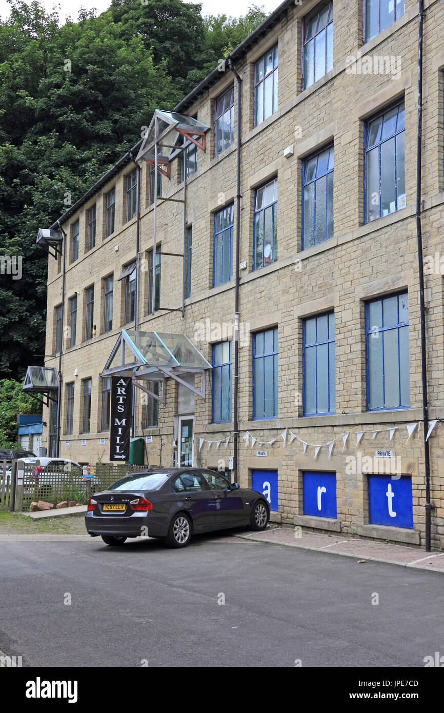 Hebden bridge art gallery hi-res stock photography and images - Alamy