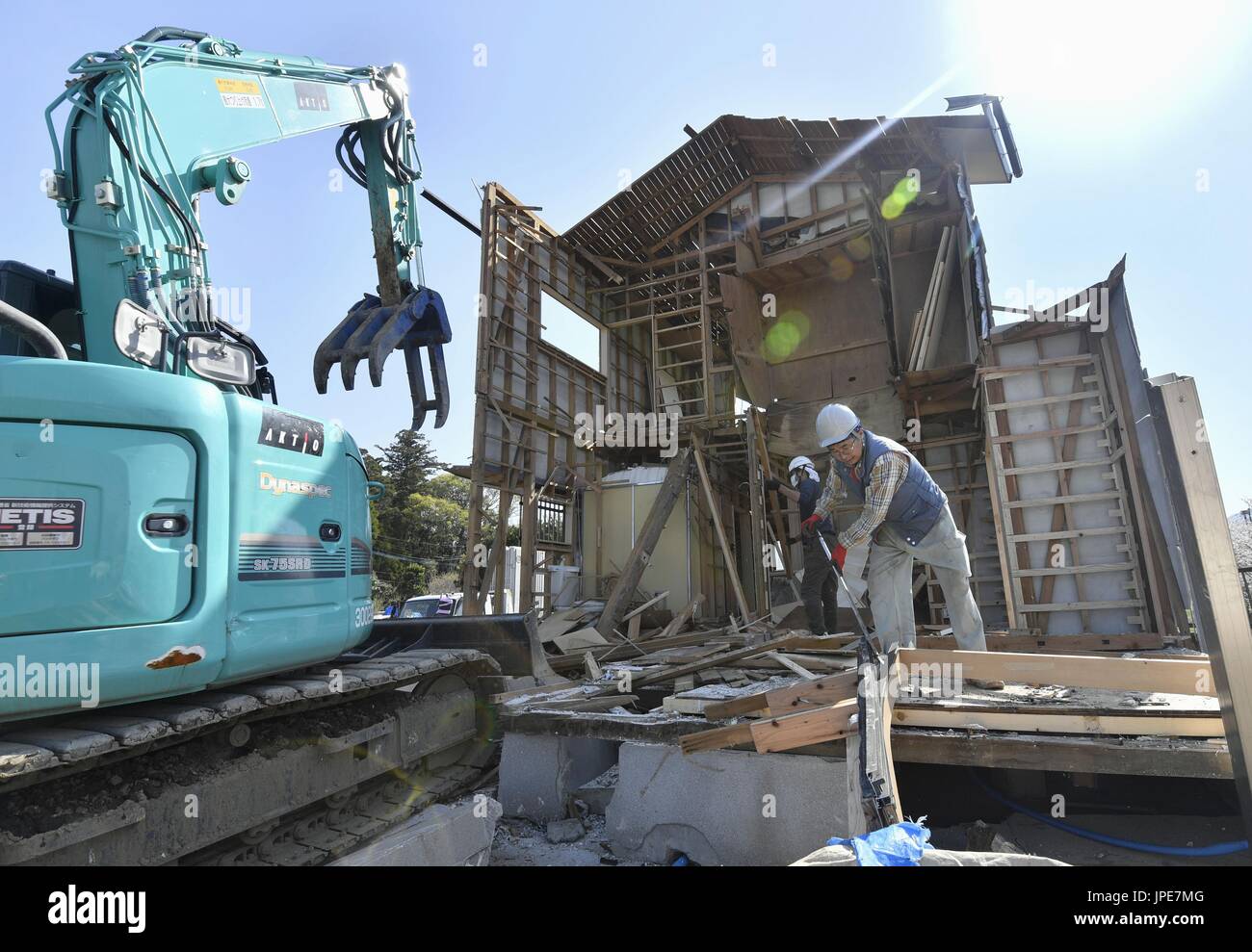 Dismantling of houses are still continuing in the southwestern Japan ...
