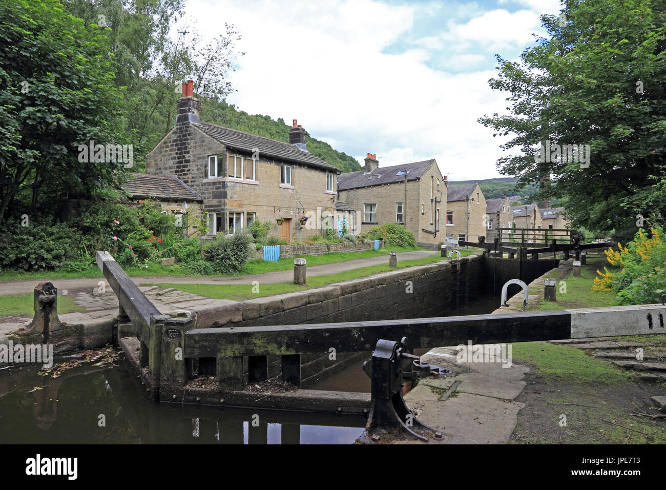 Lock keepers cottage lock hi-res stock photography and images - Alamy