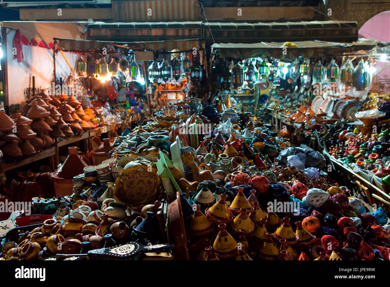 Meknes pottery hi-res stock photography and images - Alamy