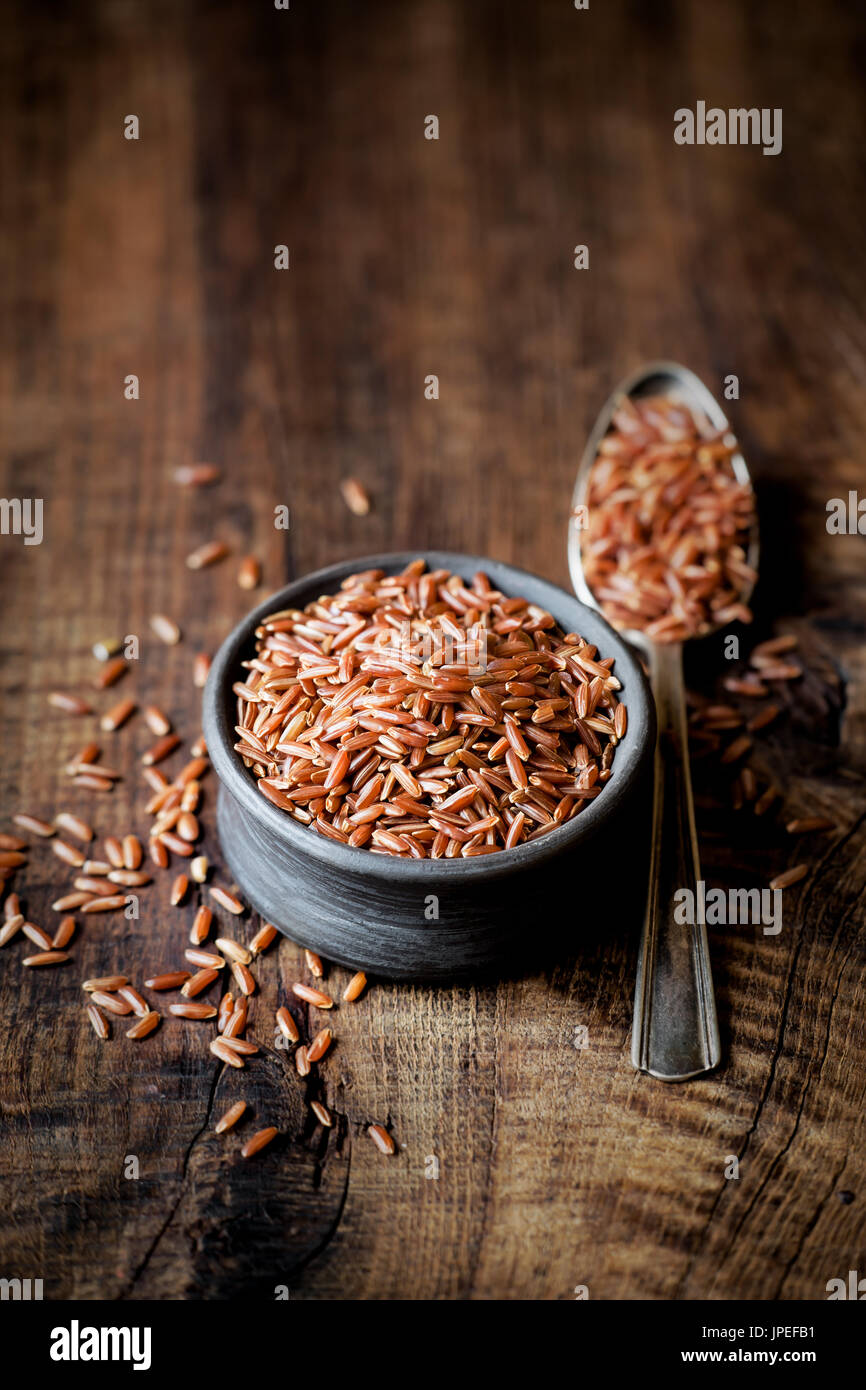 Unhulled rice hi-res stock photography and images - Alamy