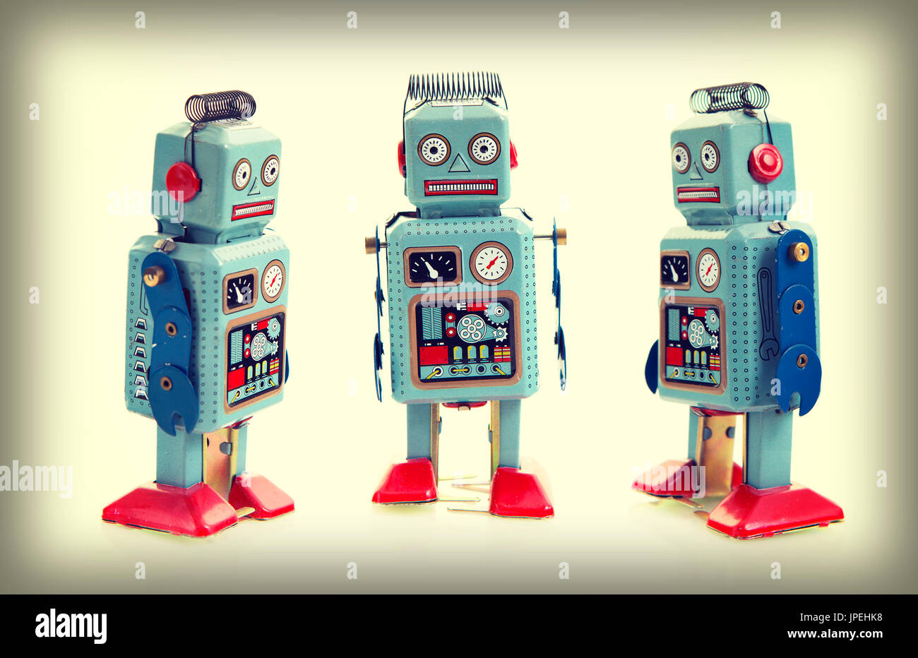 Group of robots hi-res stock photography and images - Alamy