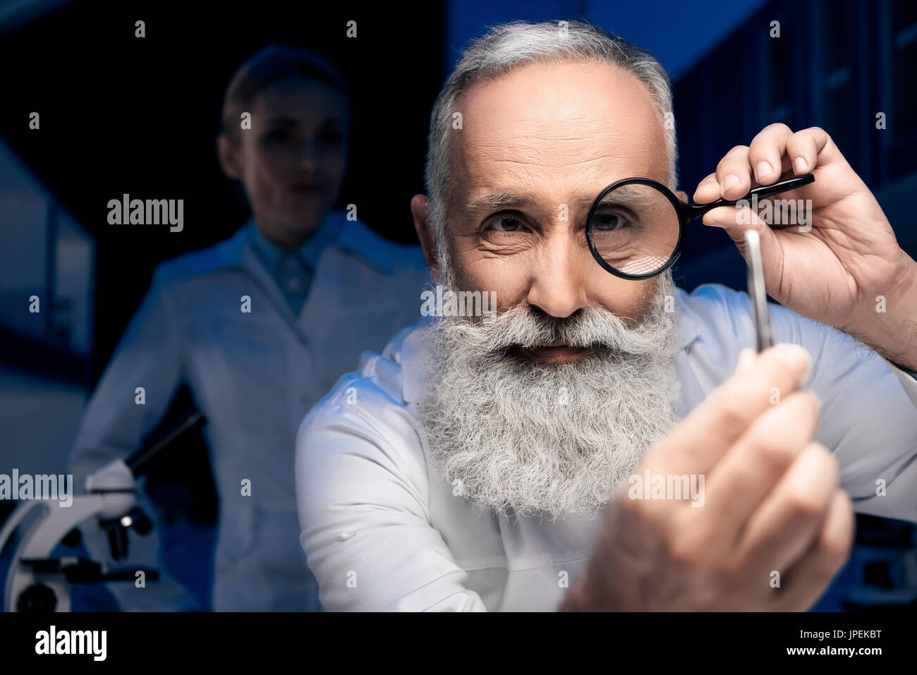 Scientists lab behind hi-res stock photography and images - Alamy