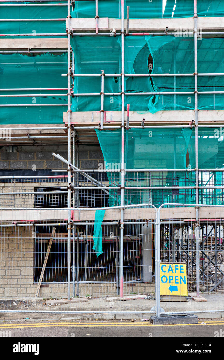 Construction safety netting hi-res stock photography and images - Alamy