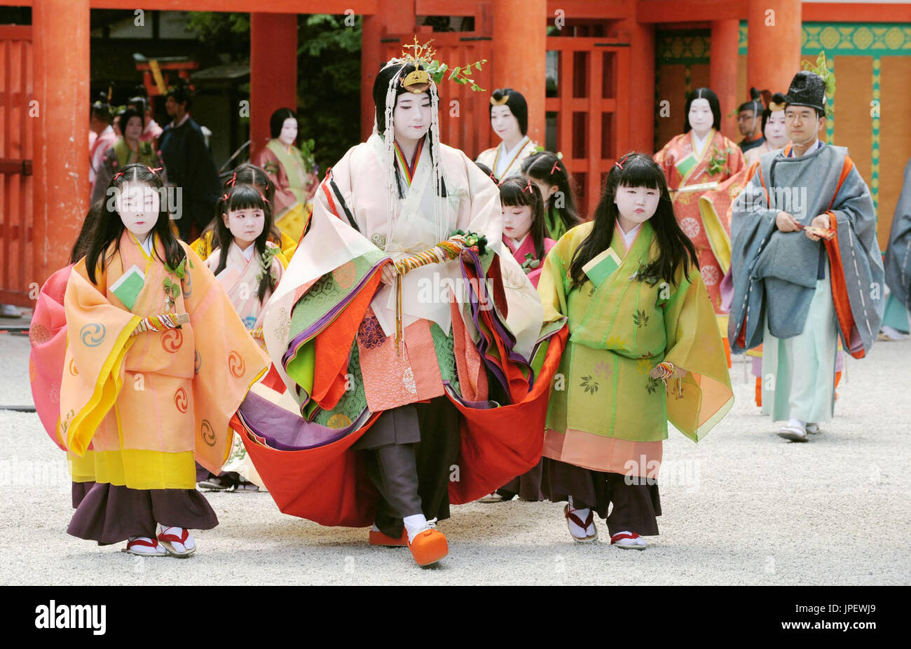 The "Saio-dai" imperial princess (C), played by college student Sayo ...