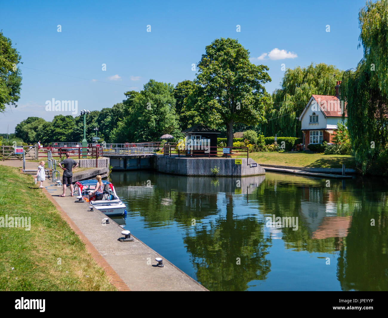 Boveney Lock, Buckinghamshire, Windsor, England, UK, GB Stock Photo - Alamy