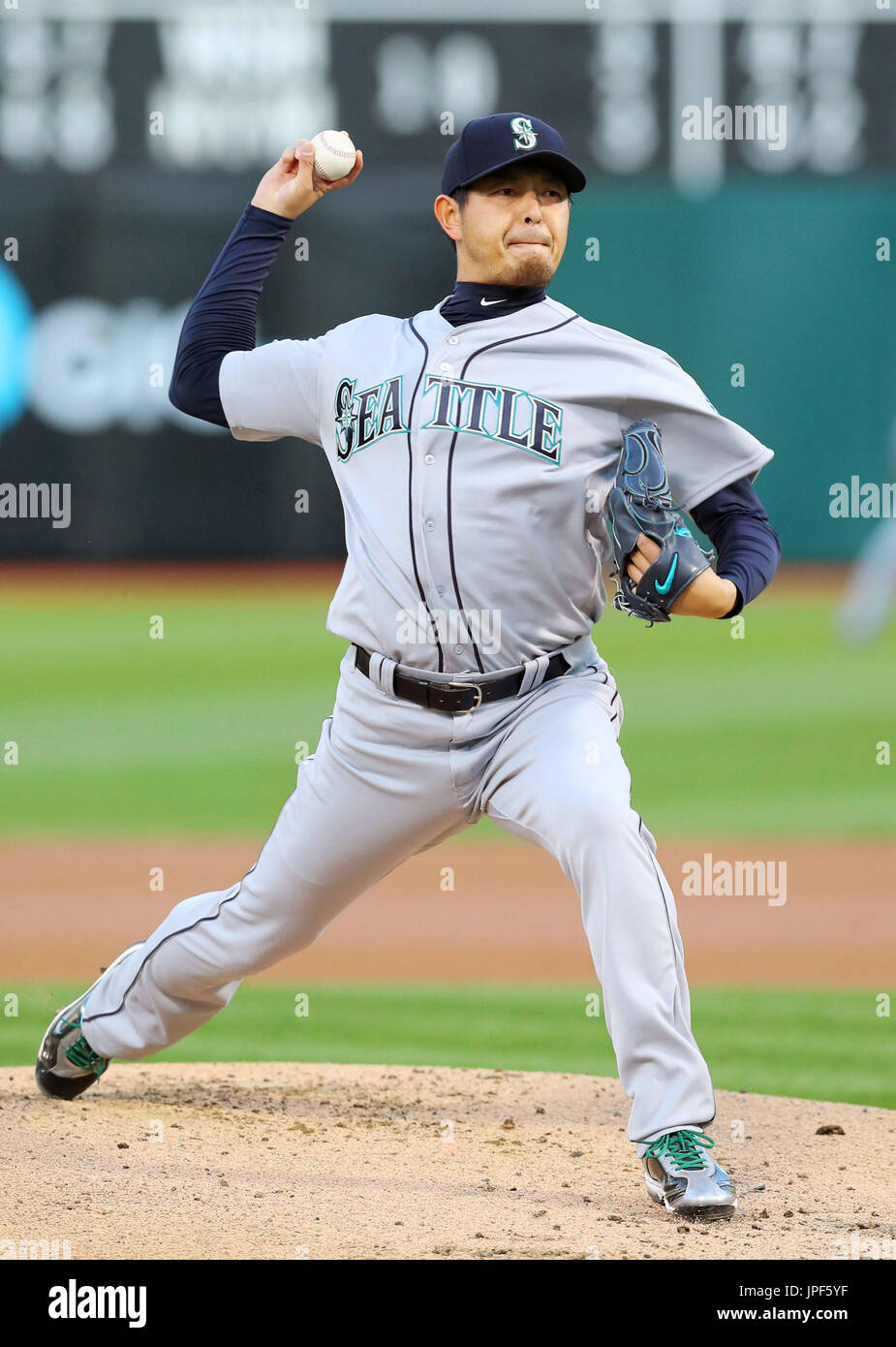 Seattle Mariners' right-hander Hisashi Iwakuma starts a game against ...