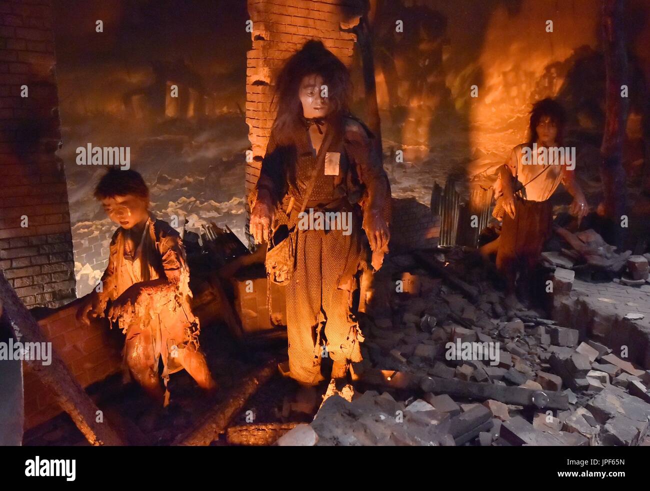 Mannequins created in the image of victims of the 1945 atomic bombing ...