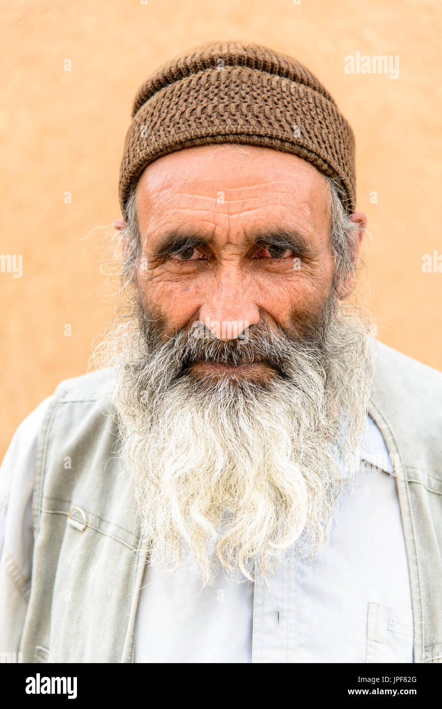 Iran people portrait face iranian hi-res stock photography and images ...