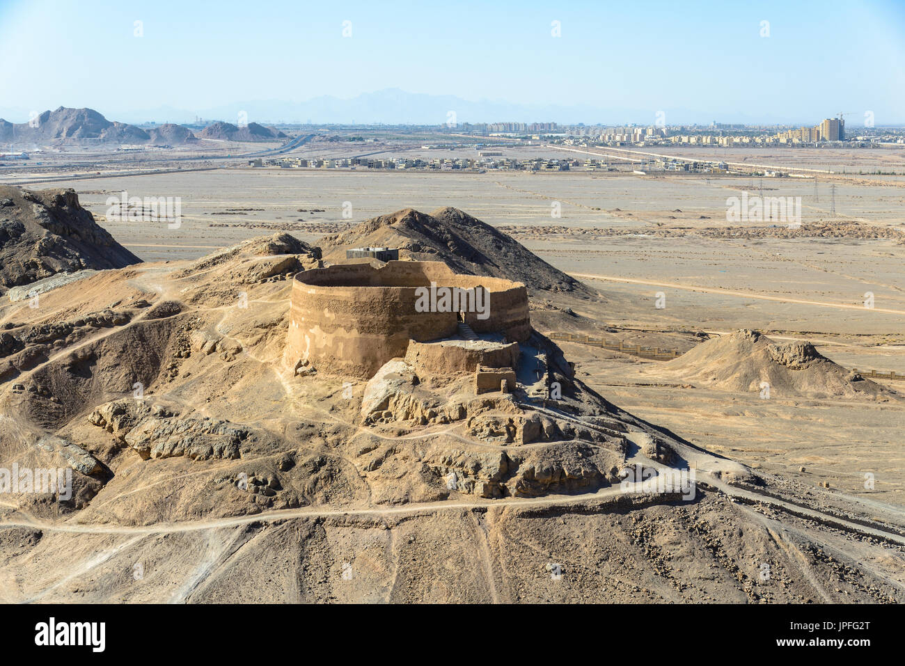 Zoroastrian burial hi-res stock photography and images - Alamy