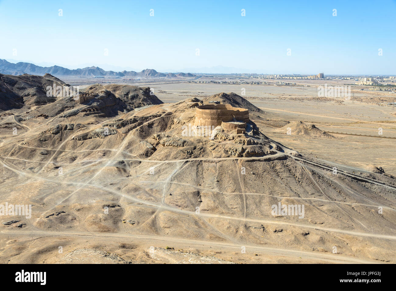 Zoroastrian burial hi-res stock photography and images - Alamy