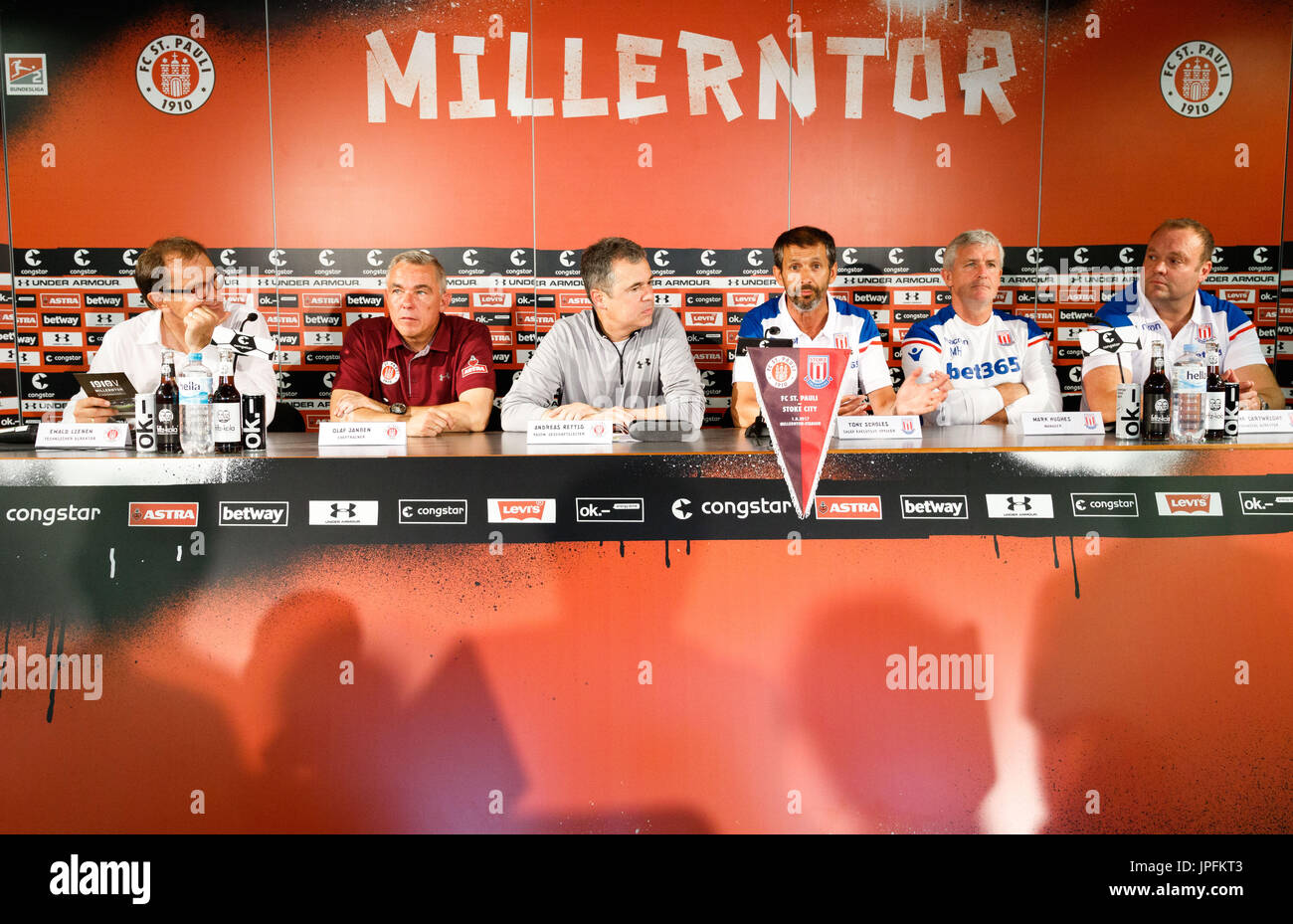 Hamburg, Germany. 1st Aug, 2017. L-R: St. Pauli's technical director ...