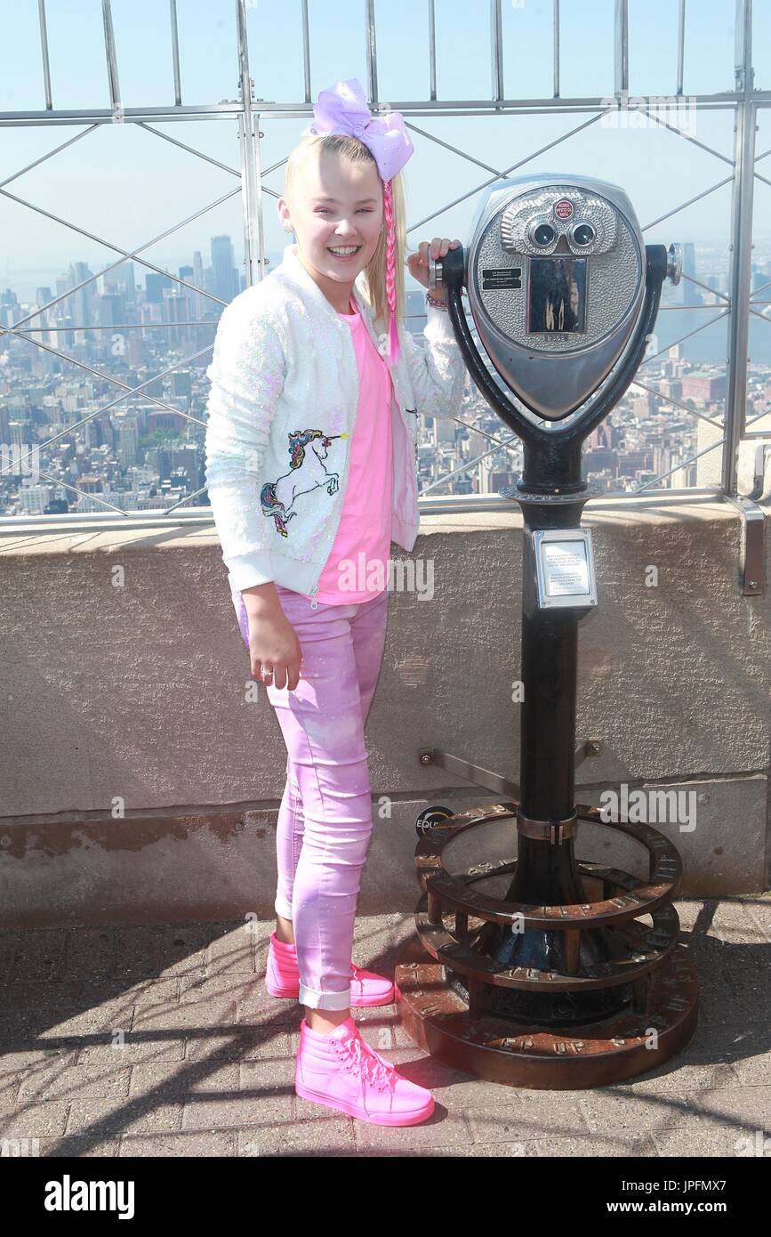 New York, NY, USA. 1st Aug, 2017. "DANCE MOMS" star JoJo Siwa visits ...