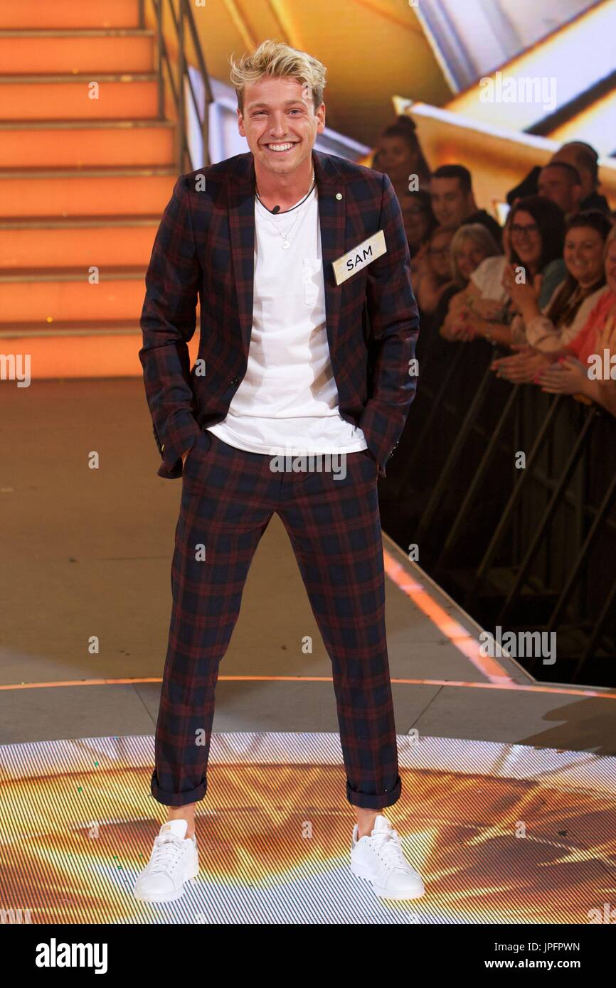 Nathan enters the big brother house at elstree studios hi-res stock ...