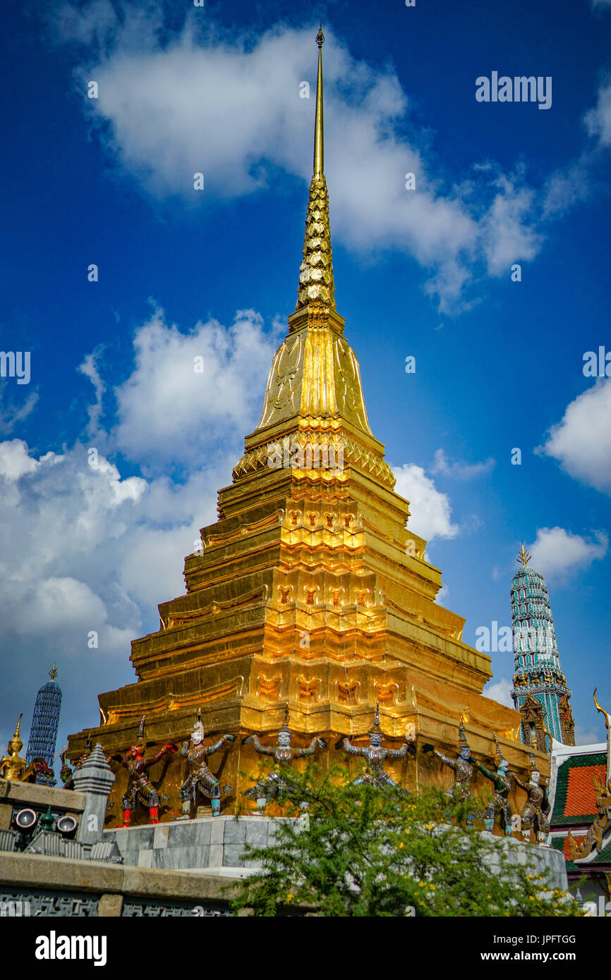 The official residence of the kings of siam hi-res stock photography ...