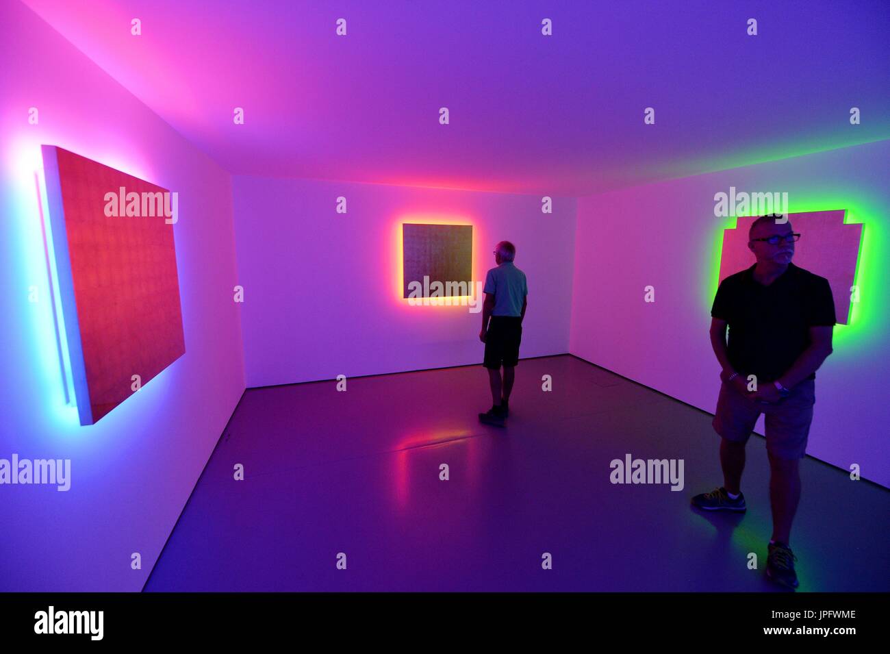 The artwork "Remembrance" by artist Stephen ANTONAKOS, Germany, city of ...