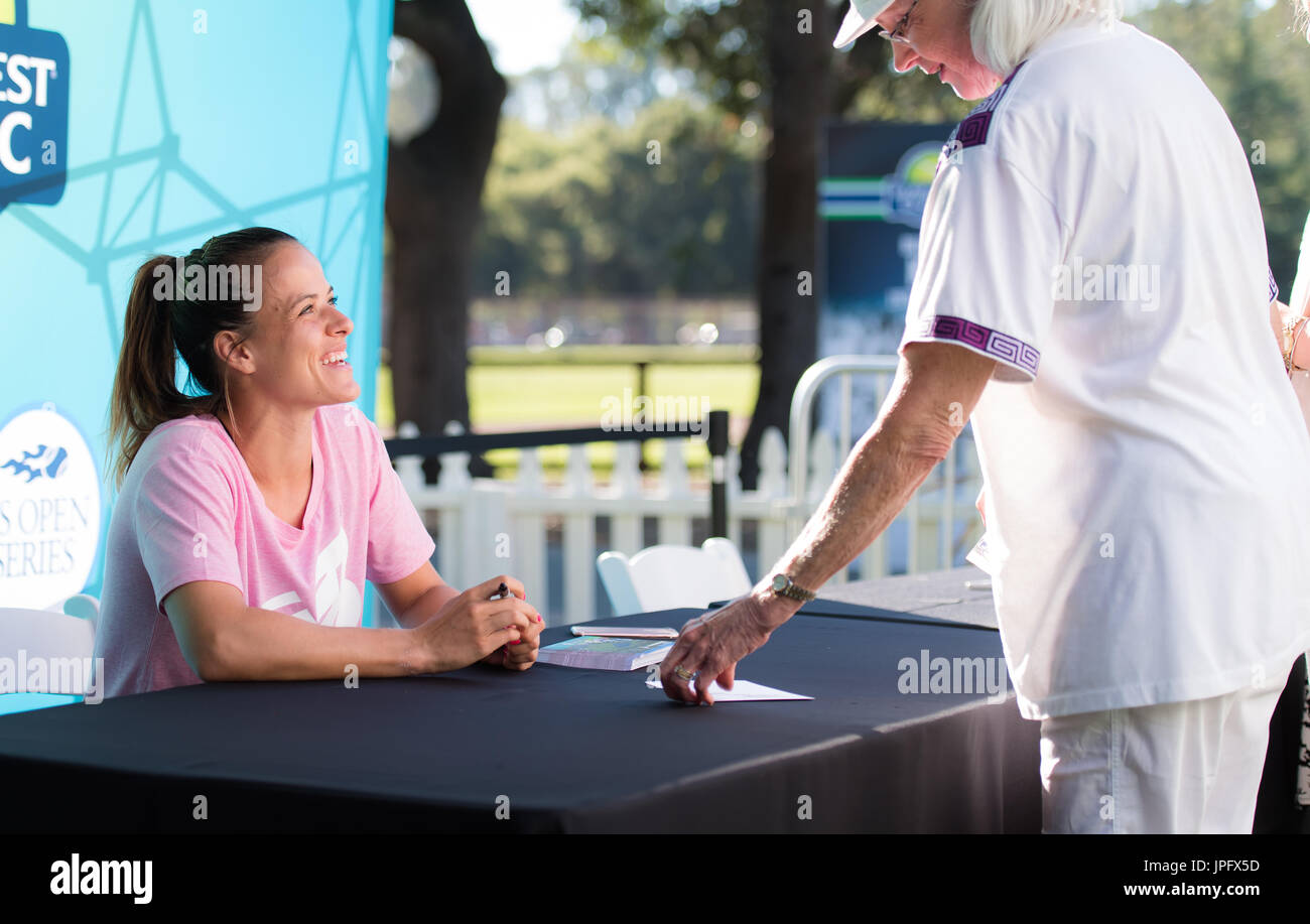 Nicole Gibbs High Resolution Stock Photography and Images - Alamy