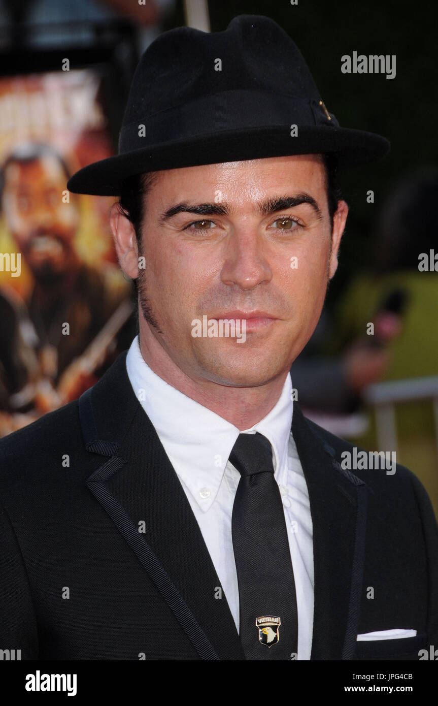 Justin Theroux at the Los Angeles premiere of Dreamworks' "Tropic ...