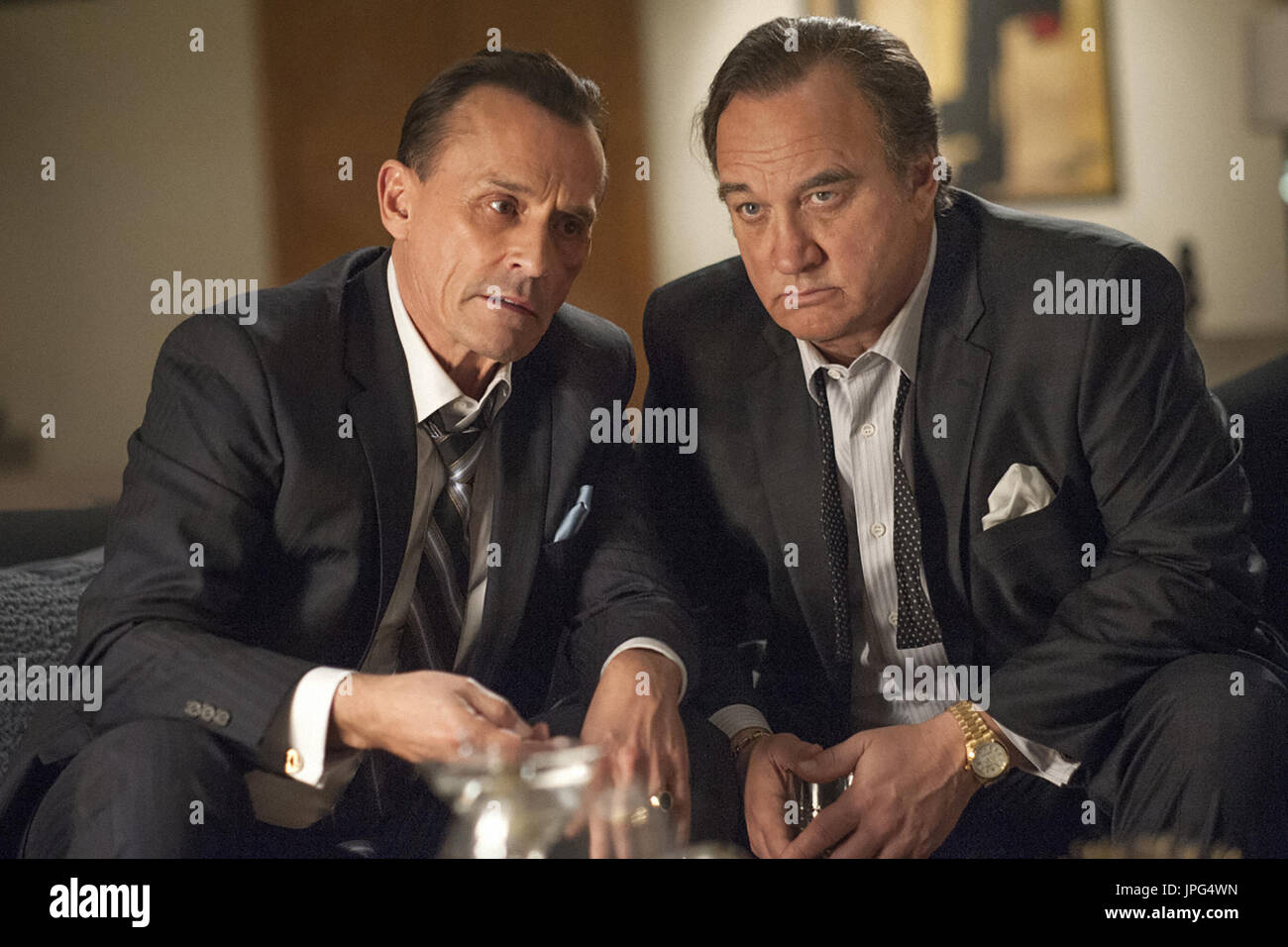 TWIN PEAKS, l-r: Robert Knepper, Jim Belushi in 'Laura is the one ...