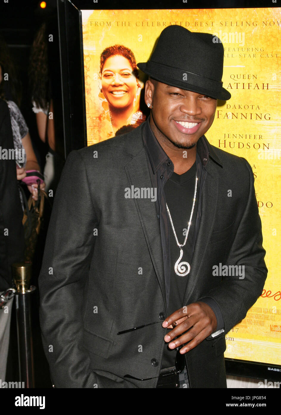 Ne-Yo at the Los Angeles Premiere of The Secret Life of Bees held at ...