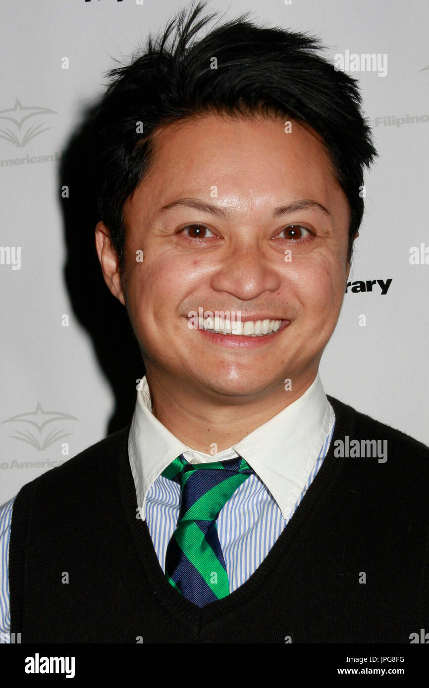 Alec Mapa at The Filipino American Library's 8th Annual Gala and ...