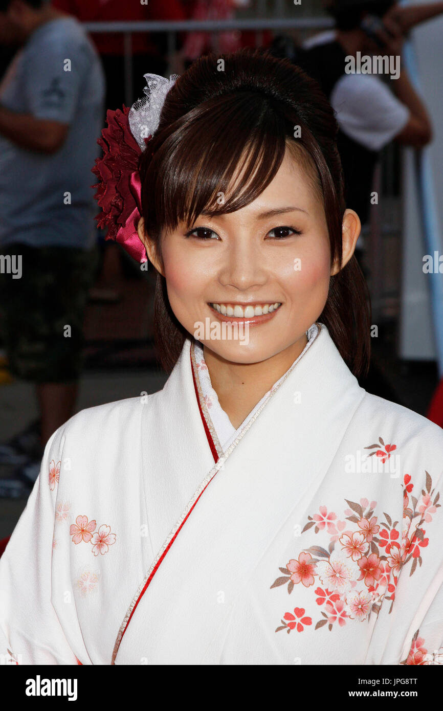 Natsumi Abe at the Los Angeles Premiere of "High School Musical 3 ...