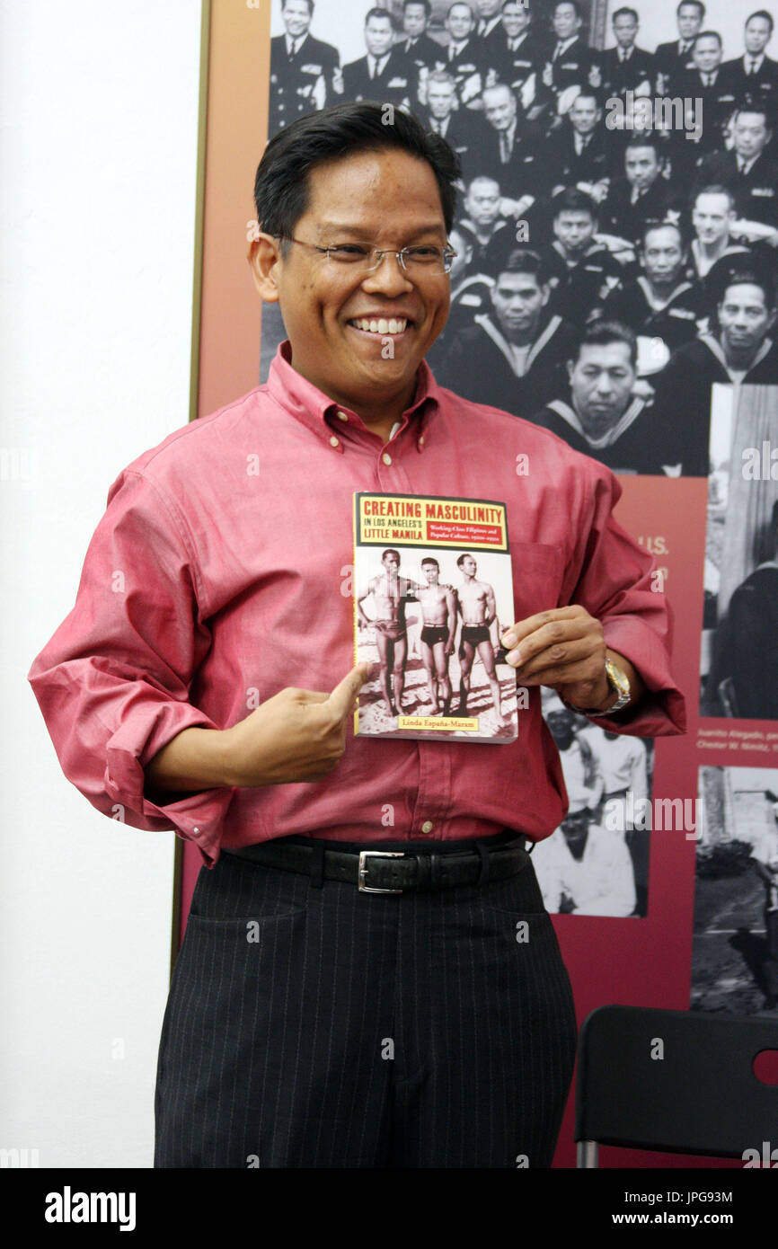 Gerald Gubatan at the Author's Night Growing Up In Historic ...