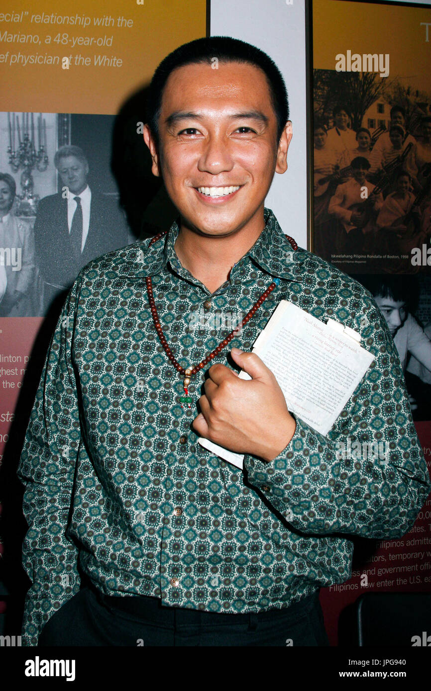 Noel Alumit at the Author's NIght Growing Up In Historic Filipinotown ...