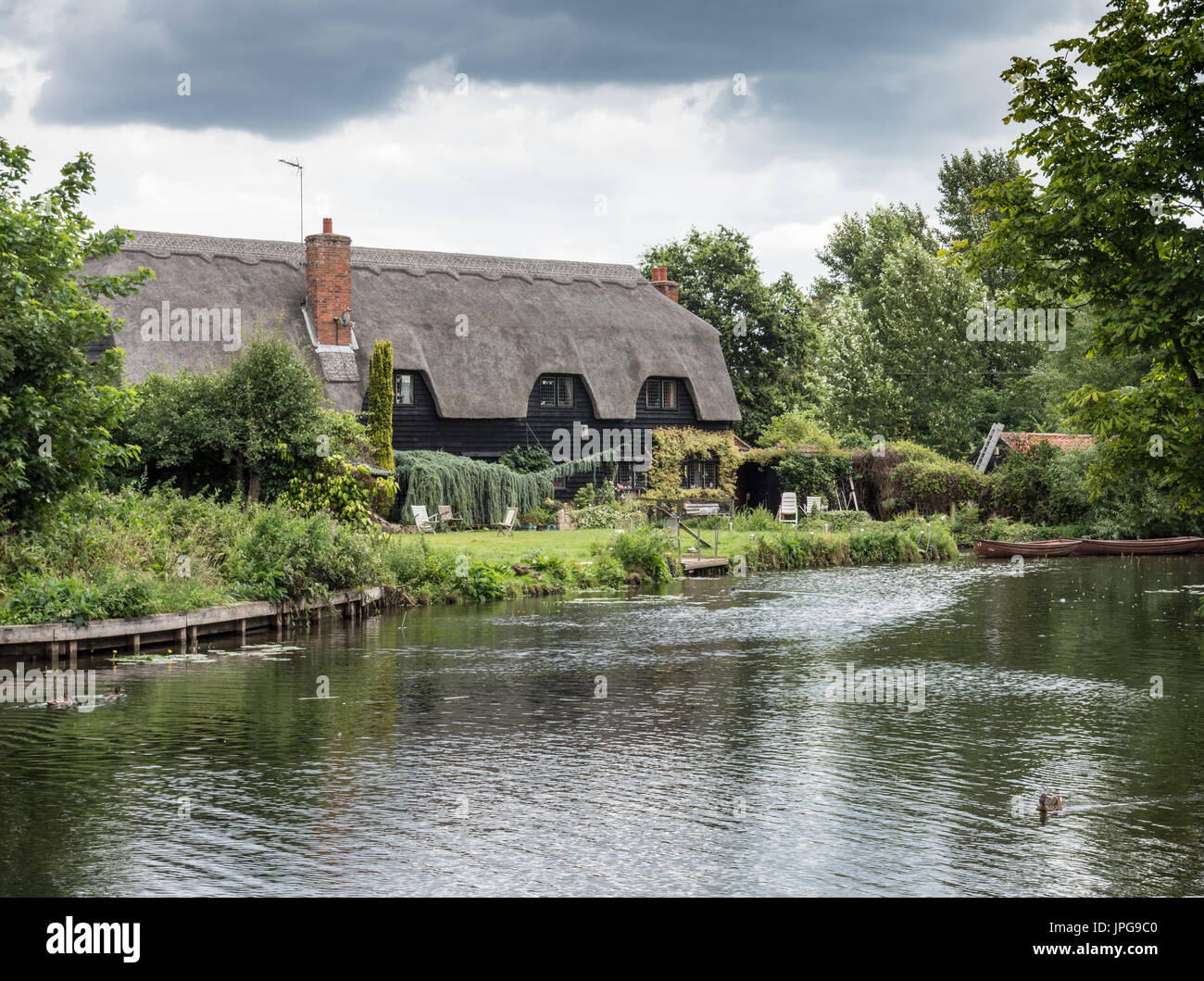 The granary flatford hi-res stock photography and images - Alamy