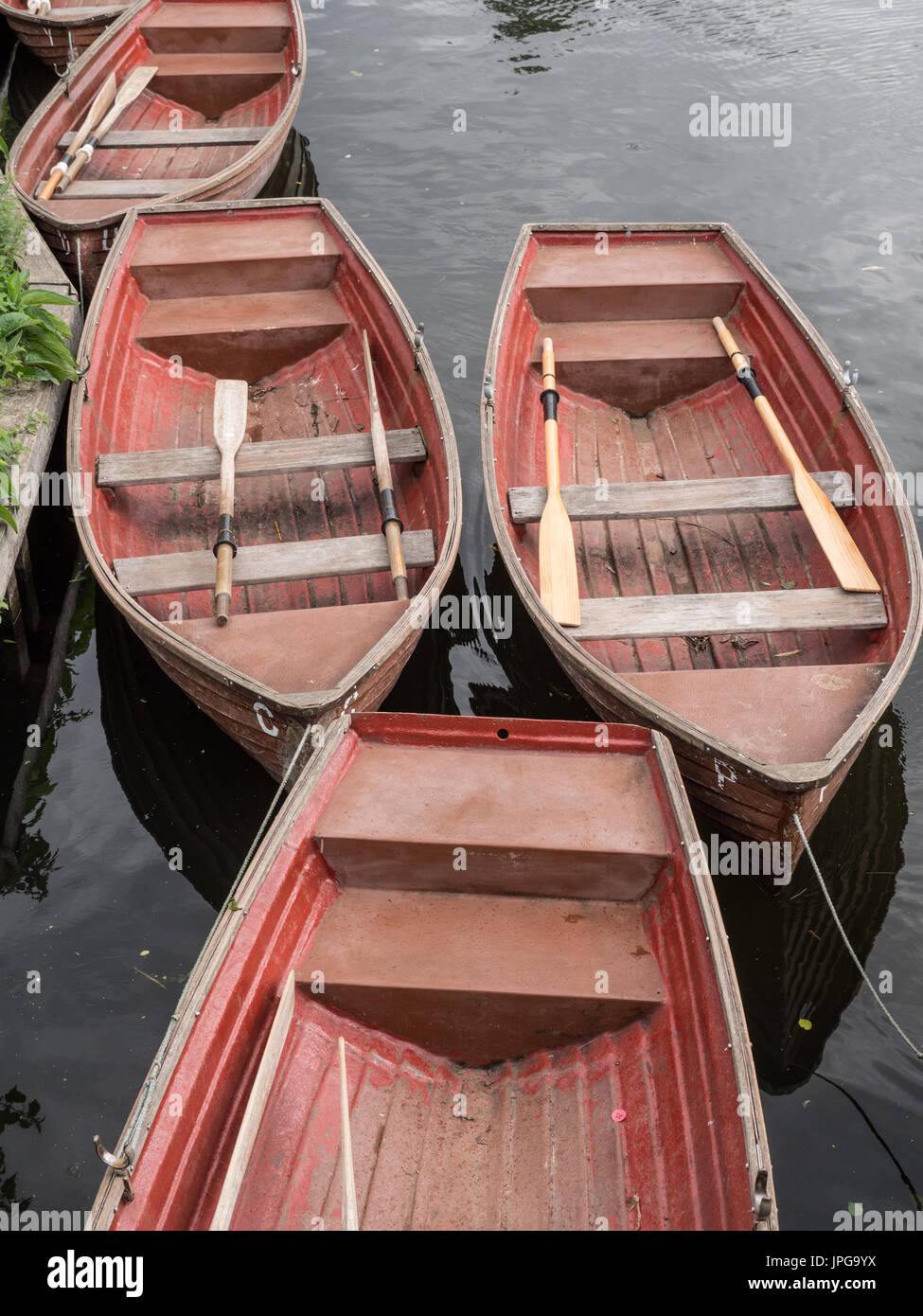 Flatford leisure boat hi-res stock photography and images - Alamy