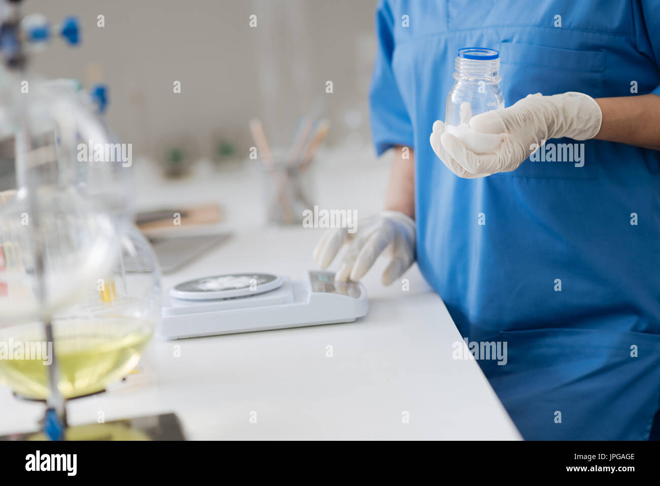 Electronic scientific hi-res stock photography and images - Alamy