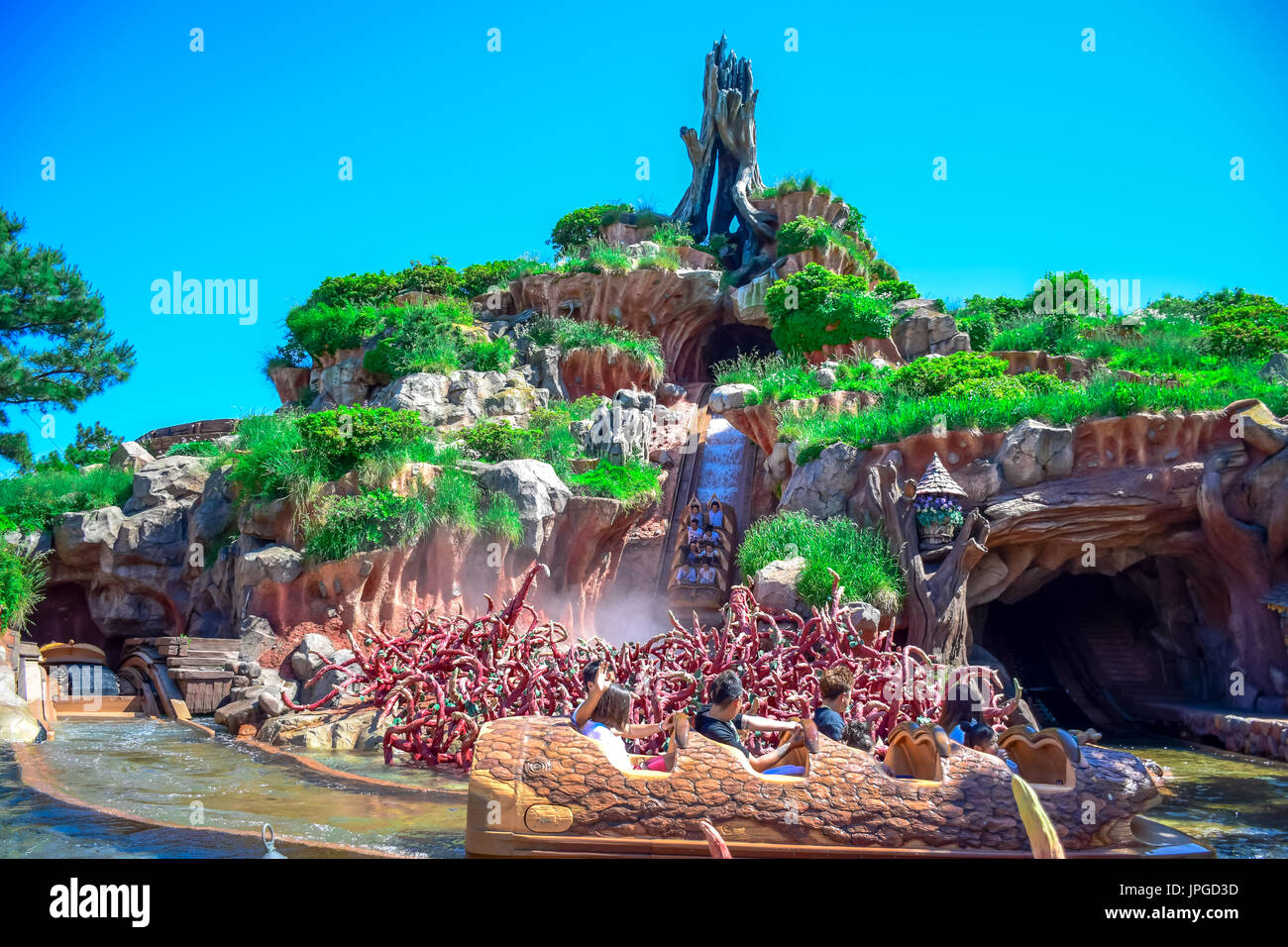 CHIBA, JAPAN: Splash Mountain attraction in Critter Country, Tokyo ...